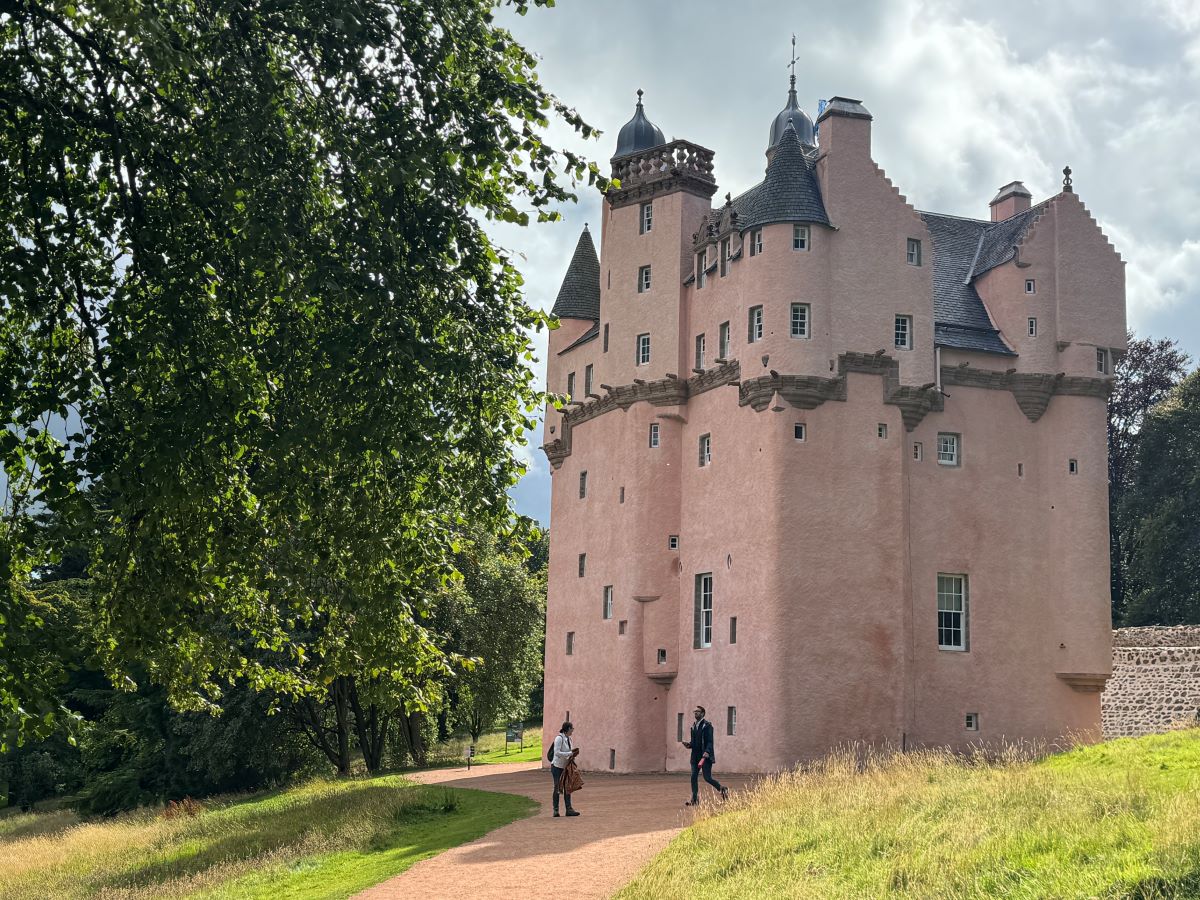 7 Reasons to Visit Craigievar Castle - InsiderScotland